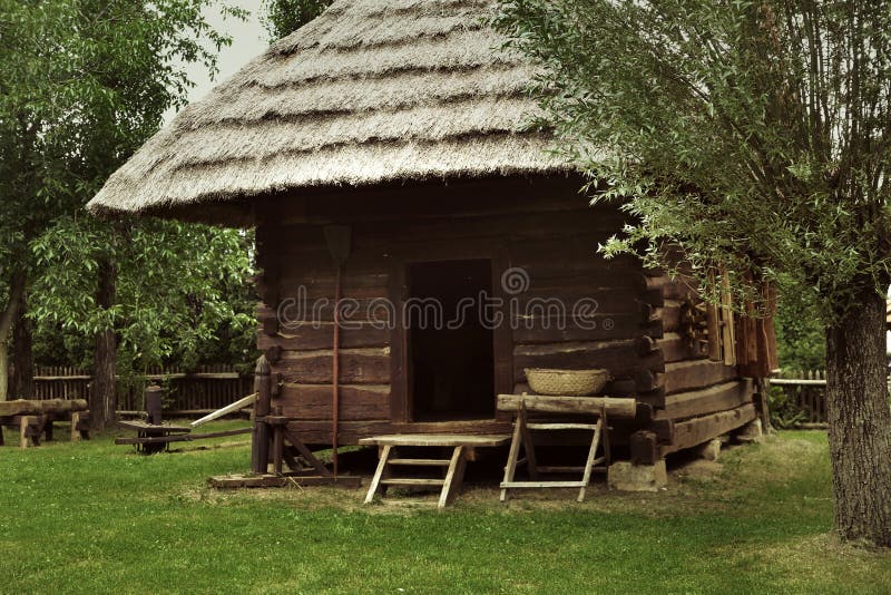 An old rustic wooden house stock image. Image of chemin - 32941995
