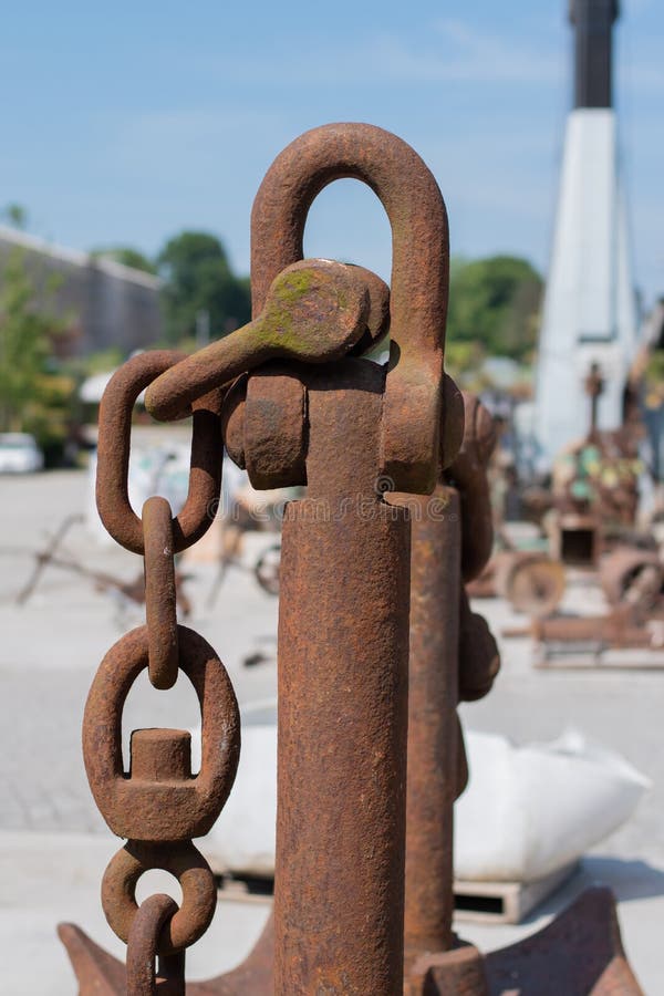 Old, Rusty Chain Rings, Interlocking Ring Chains Stock Photo - Image of ...
