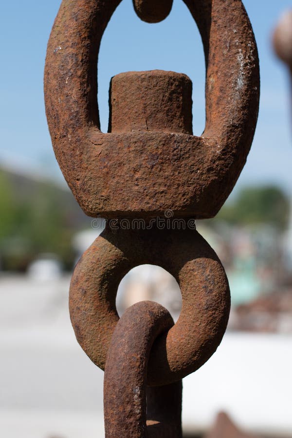Old, Rusty Chain Rings, Interlocking Ring Chains Stock Photo - Image of ...