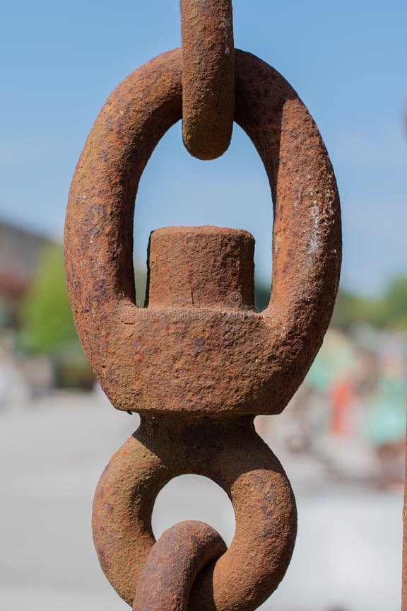Old, Rusty Chain Rings, Interlocking Ring Chains Stock Photo - Image of ...