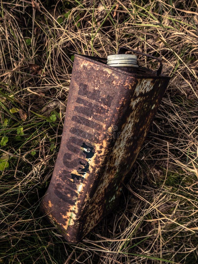 3+ Old rusty gasoline jerry can Free Stock Photos - StockFreeImages