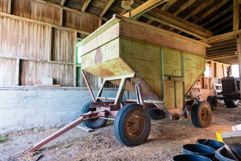 Old rusty grian wagon stock image. Image of wagon, countryside - 100962125