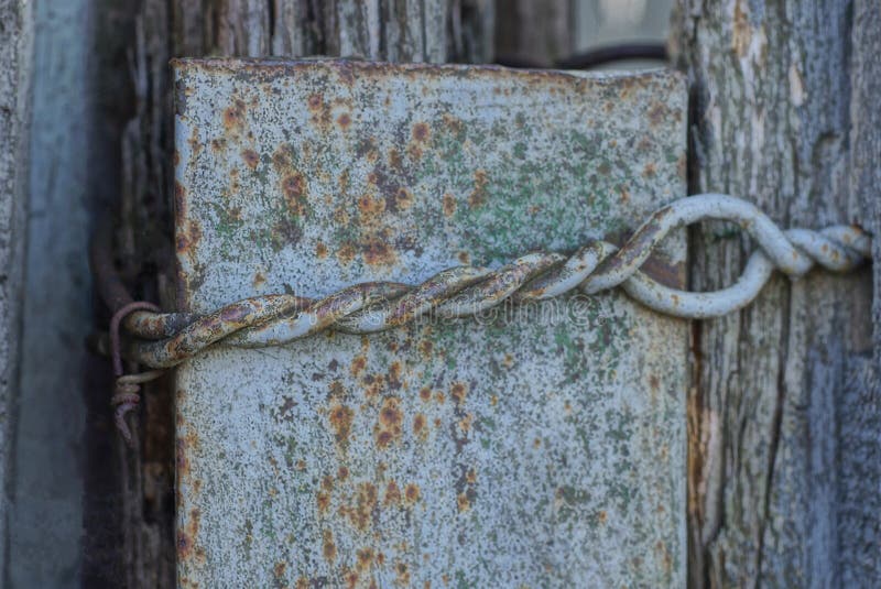 Old Rusty Iron Wire on a Gray Concrete Pole Stock Image - Image of ...