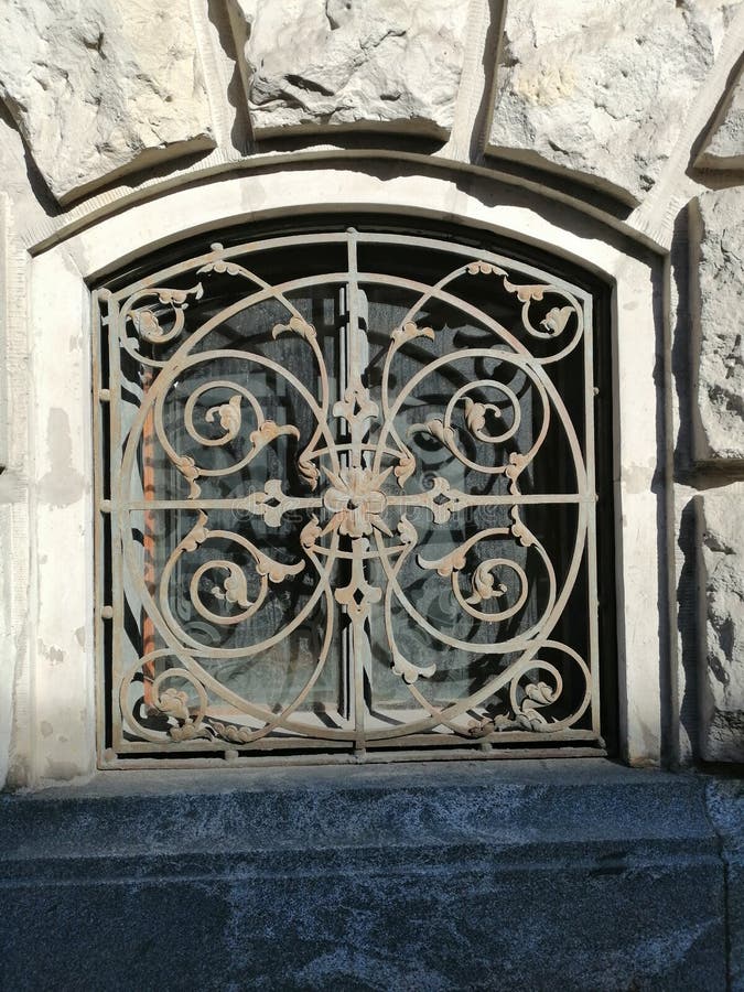 Lattice Window Stock Photos - Download 6,095 Royalty Free Photos