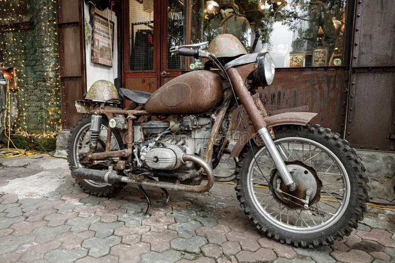 Old rusty motorbike stock image. Image of garage, body - 73982011