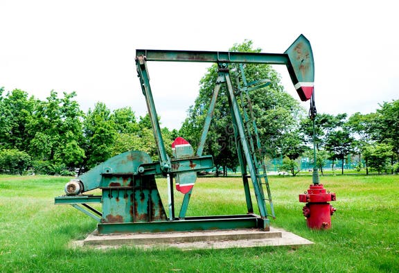 Old rusty oil pump stock photo. Image of fossil, environment - 41199260