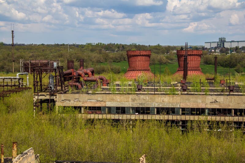 Old Rusty Overgrown Abandoned Industrial Area Stock Image - Image of ...