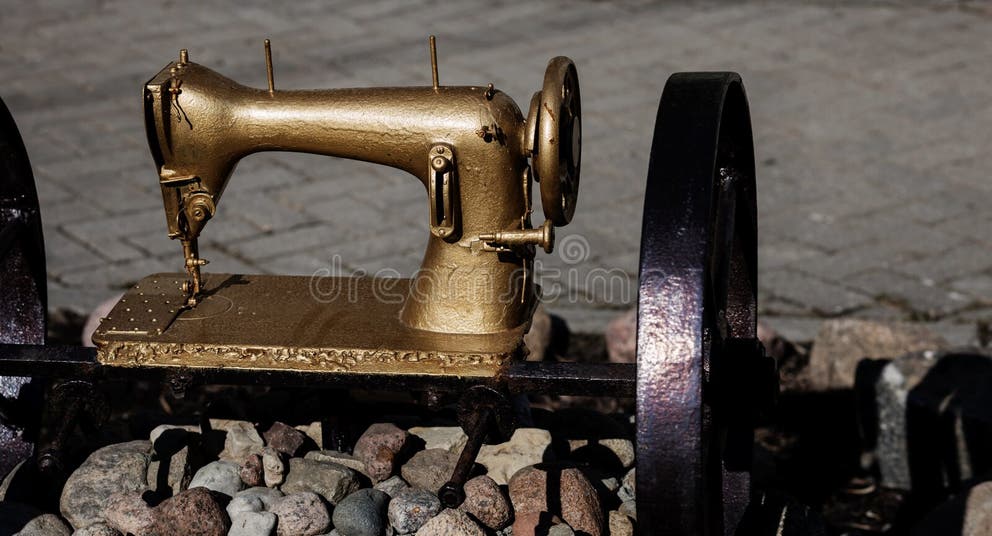 Old rusty sewing machine stock image. Image of needle - 274629075
