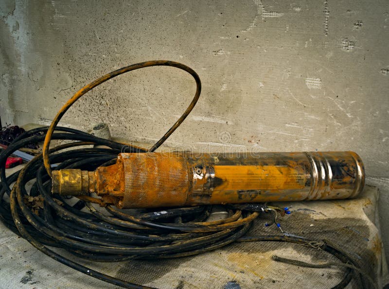 390 Submersible Pump Photos - Free & Royalty-Free Stock Photos from ...