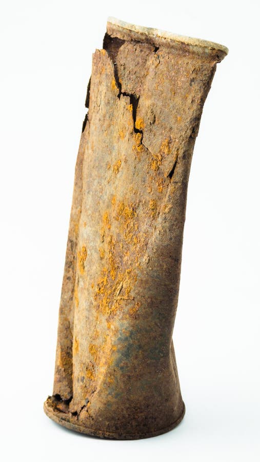 Old rusty tin can stock photo. Image of distorted, discard - 81685932