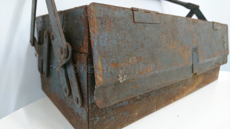 Red Rusty Old Tool Box Open Stock Photo - Image of open, toolbox: 84863010