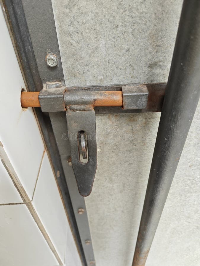 Old Rusty Welding Slide Door Lock Latch Stock Photos - Free & Royalty ...