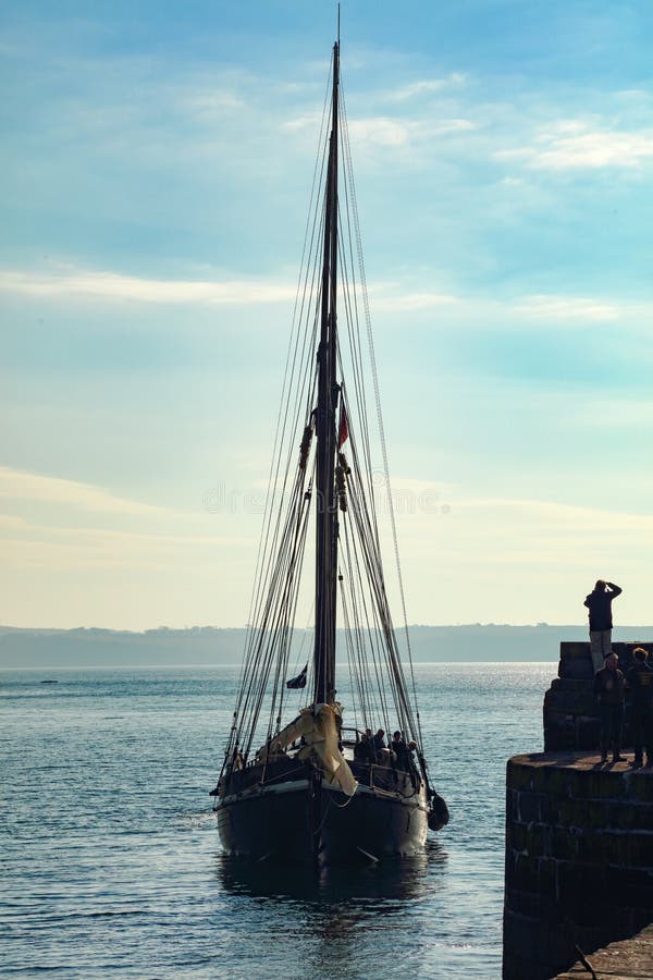 Old Sailing Lugger Coming into Port Editorial Stock Photo - Image of ...