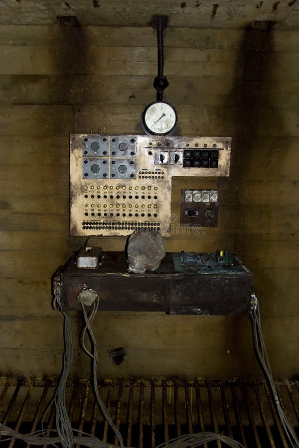 Old Science Fiction Machine Stock Image - Image of machine, metal: 7981547