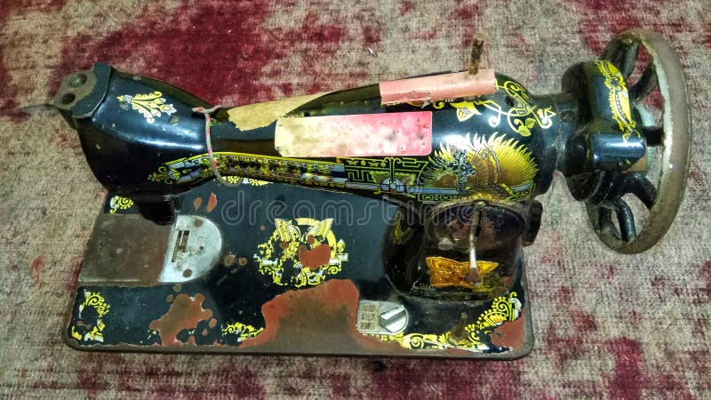 A Sewing Machine Thats Broken Stock Image - Image of sewing, tailor ...