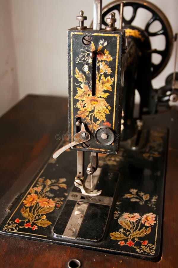 Old sewing machine stock photo. Image of antique, details - 6649256