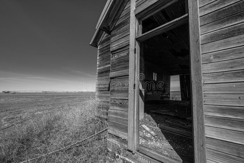 Old Shed in the Dryland stock photo. Image of interstate - 274022740