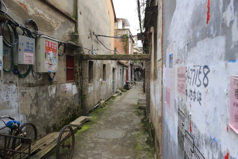 Old small alley editorial photo. Image of alley, alleyway - 44105621