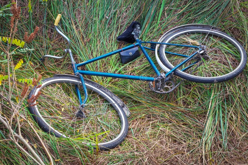 Old Soviet Bike on the Grass Stock Photo - Image of road, metal: 80448598