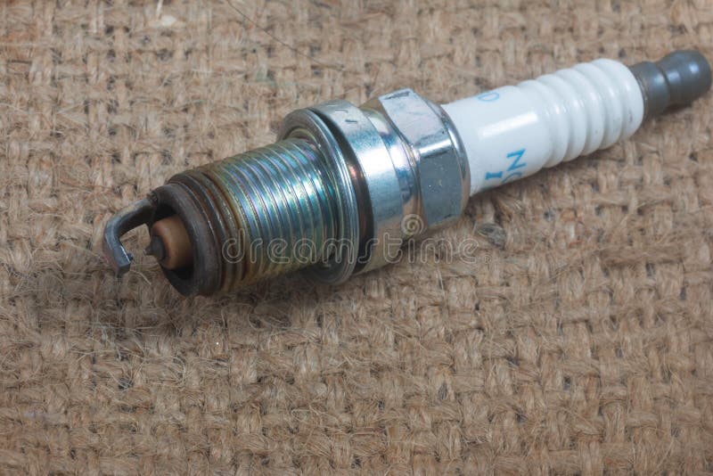 Old Spark plugs stock image. Image of plugs, mechanical - 109726121
