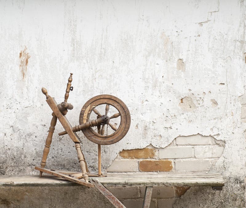 Old spinning wheel stock image. Image of ancient, homespun - 33192539