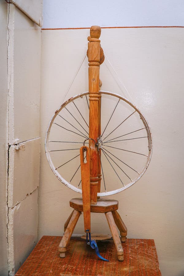 Old Spinning Wheel for Wool Yarn Stock Photo - Image of home, tool ...