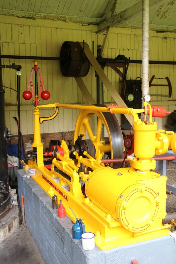 Old steam engine editorial stock image. Image of machine - 116661144