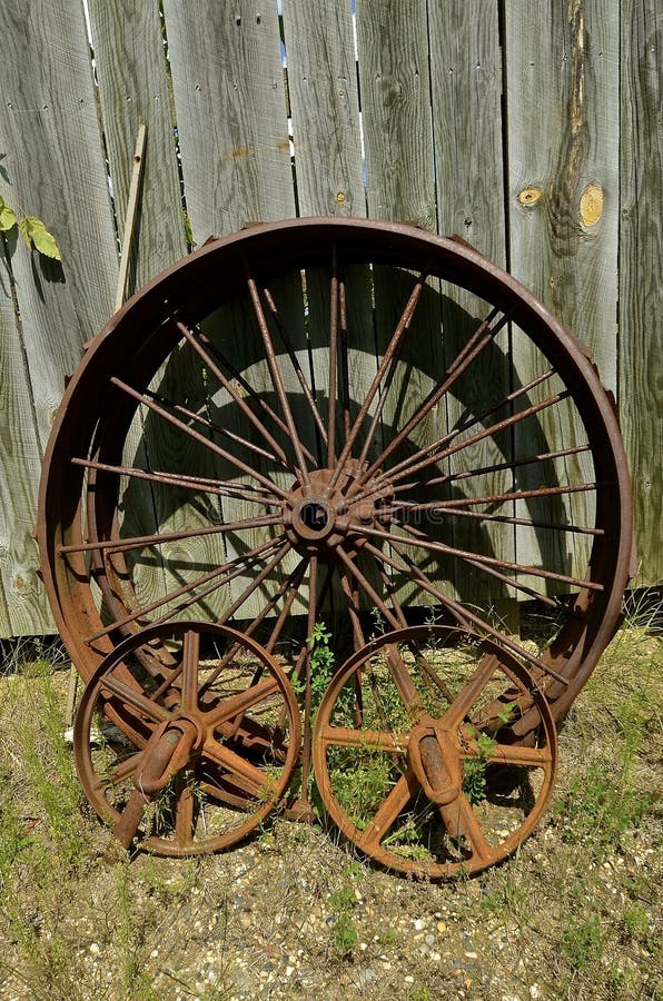 Rusty old steel wheel stock image. Image of axle, metal - 117537019