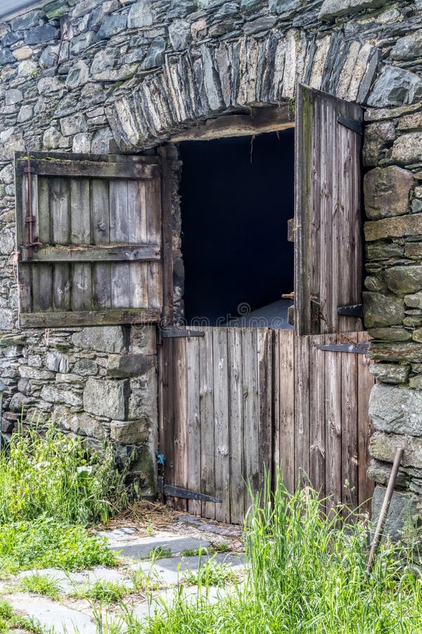 407 Old Barn Doors Open Stock Photos - Free & Royalty-Free Stock Photos ...