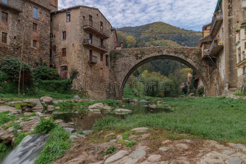 Old Stone Bridge in an Antique Town Stock Image - Image of park, grass ...