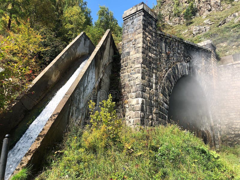 Old Stone Bridge Over the River Stock Photo - Image of landmark ...