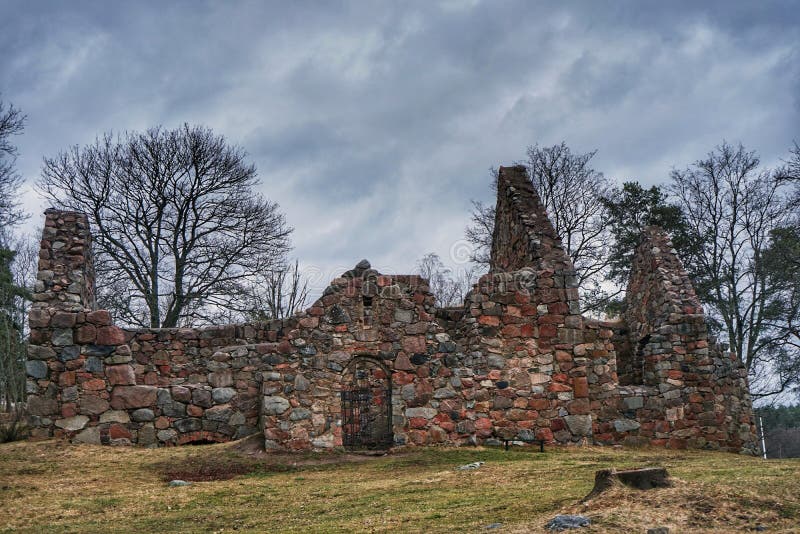 Old stone ruin during day editorial image. Image of ruin - 253528915