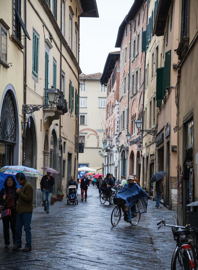 Old Streets of Lucca, Italy Editorial Image - Image of stone, exterior ...