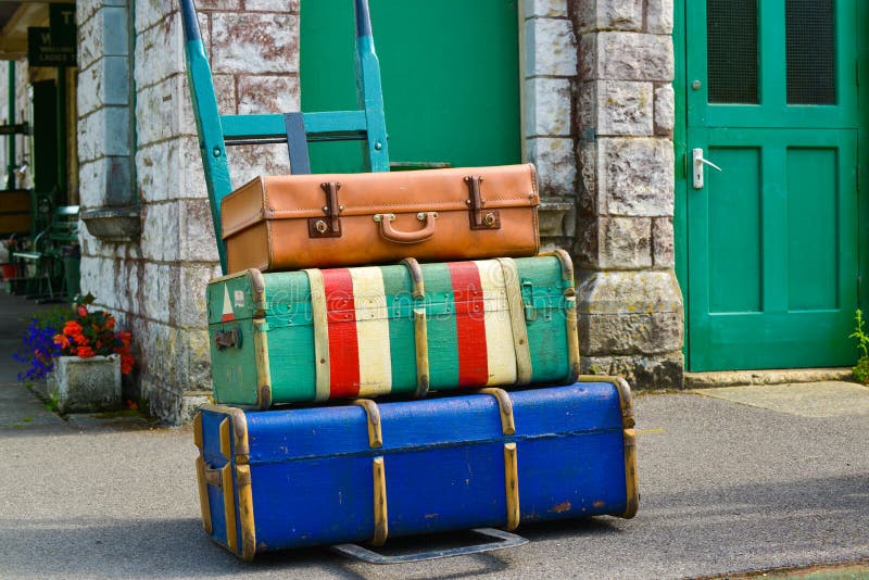 Old suite cases stock image. Image of retro, hotel, visit - 32188955