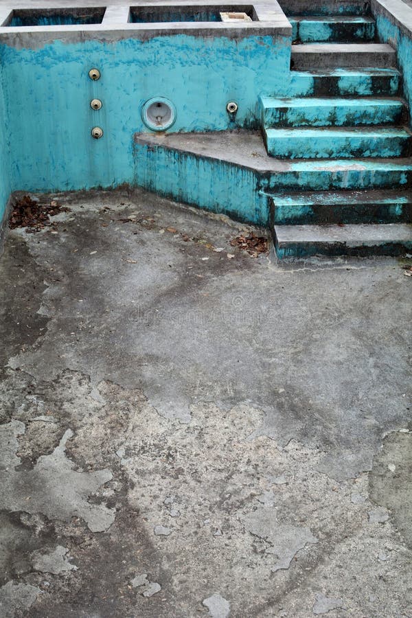 Old Swimming Pool Stock Photos - Download 7,790 Royalty Free Photos