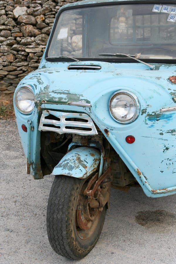 Old Three-Wheeler stock image. Image of vehicle, vintage - 2707771