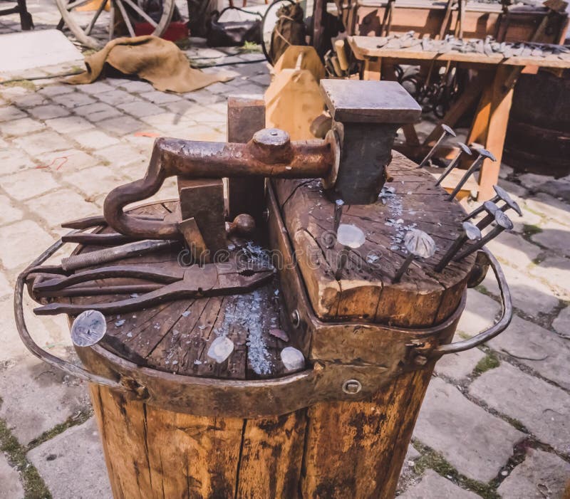 Small anvil and a hammer stock image. Image of craftsmanship - 110563377
