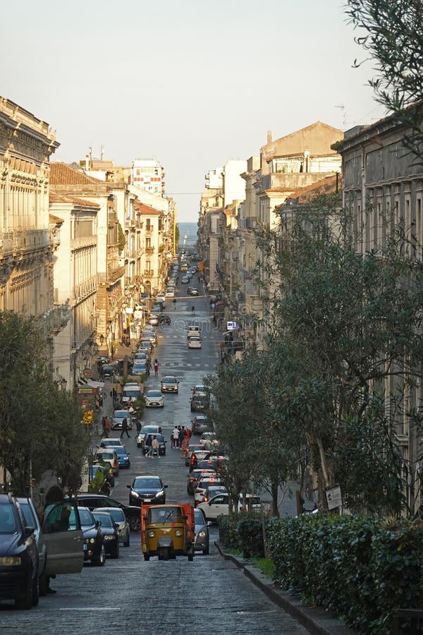 Old Town in Catania, Sicily, Italy Editorial Photo - Image of facade ...