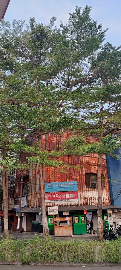 Old town suburban corner editorial stock photo. Image of town - 262339208