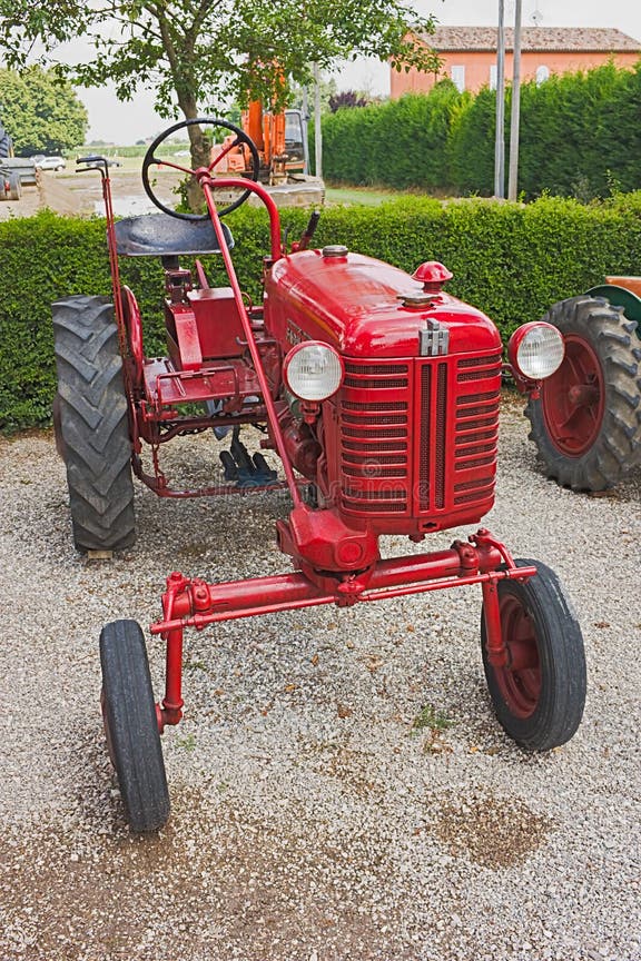 431 Vintage Farmall Tractor Stock Photos - Free & Royalty-Free Stock ...