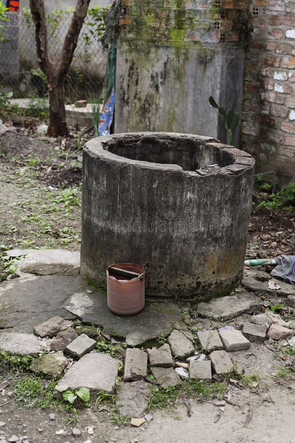 Old Traditional Water Well Structure Viet Nam Stock Photos - Free ...