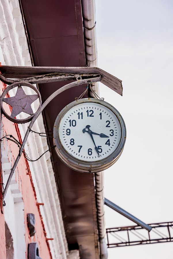 3,811 Old Train Station Clock Photos - Free & Royalty-Free Stock Photos ...