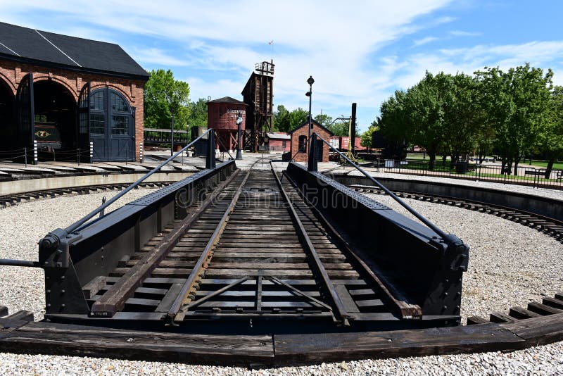 Railroad Turntable on a Sunny Day Editorial Photo - Image of turnt ...