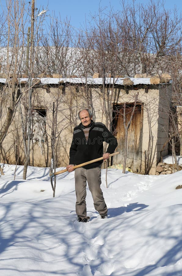 An old Turkish farmer man editorial image. Image of nature - 140514240
