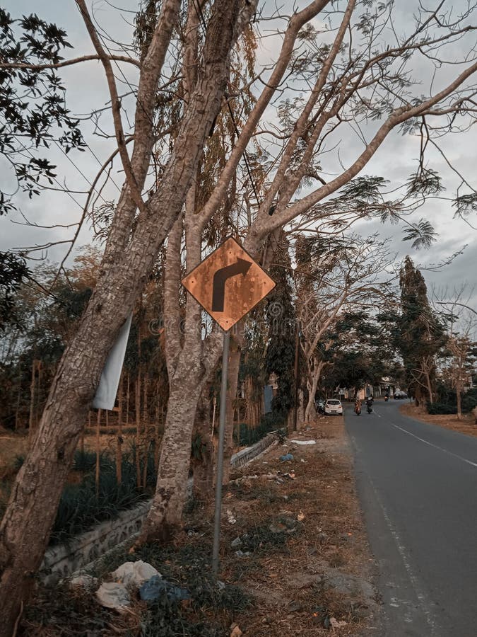 The Old Turning Sign on the Mandalika Highway Editorial Stock Photo ...