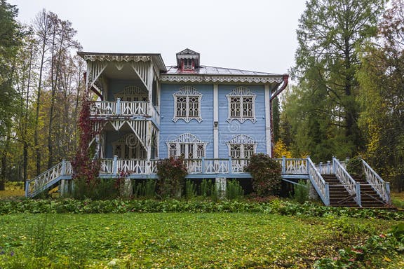 Old Two-storey House, Manor Stock Image - Image of noble, paint: 286842443