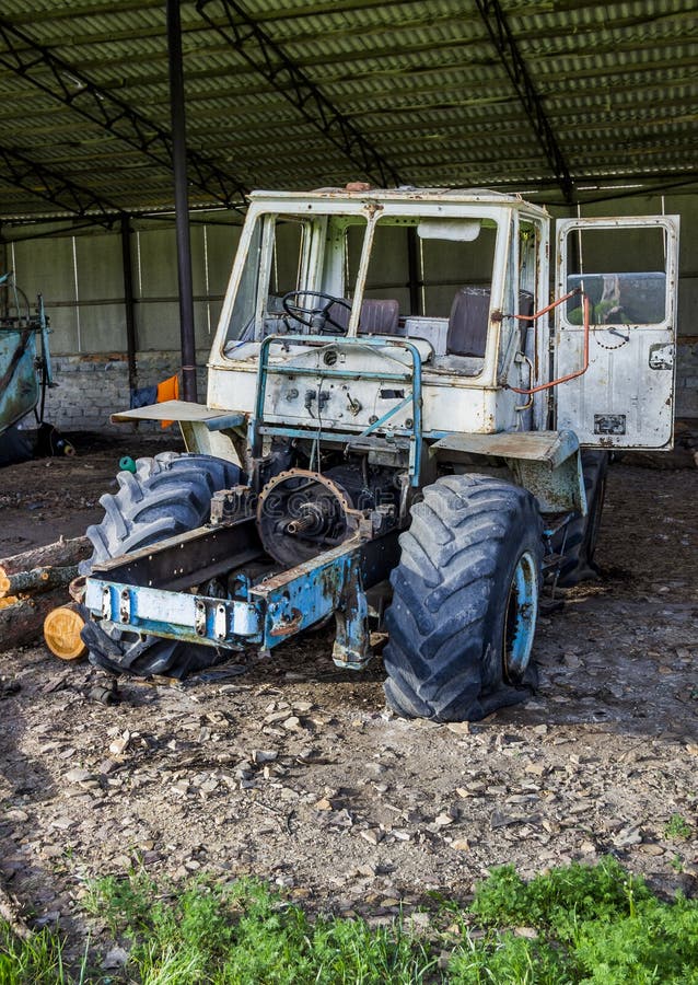 Old unused tractor stock image. Image of bulldozer, tractor - 99772043