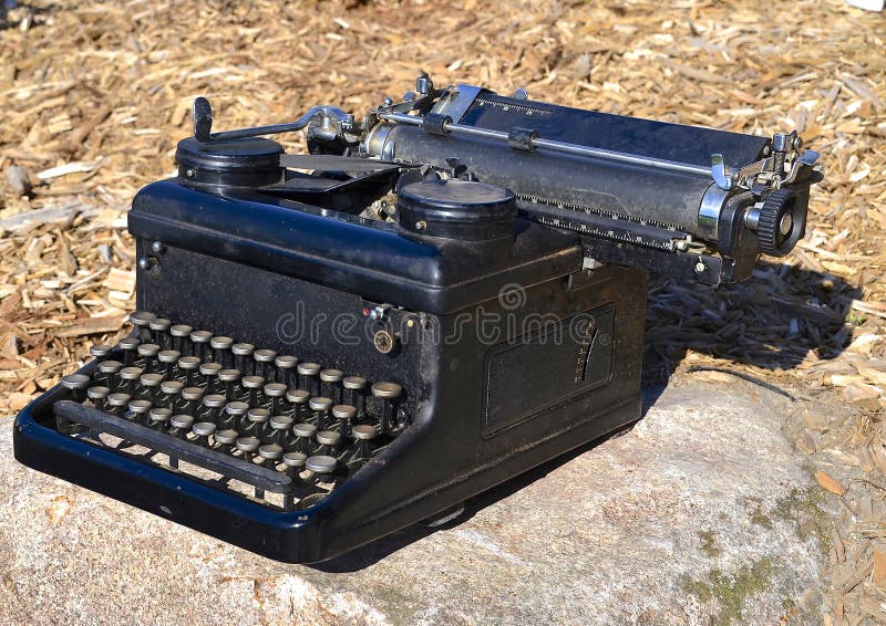 Carriage on an Old Typewriter Stock Image - Image of ruler, ancient ...
