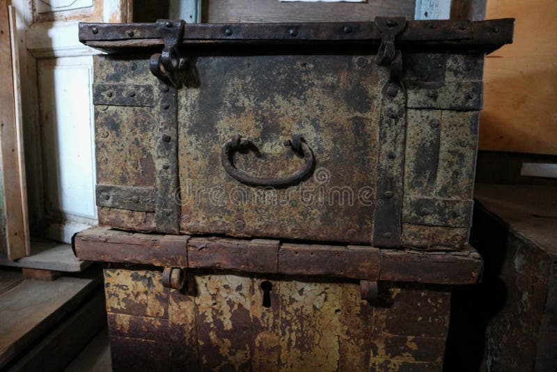 Old Vintage Huge Chest in the Barn Stock Image - Image of chest, house ...