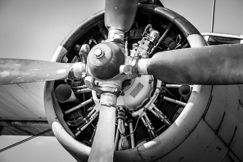 Vintage airplane engine stock image. Image of retro, plug - 12604911